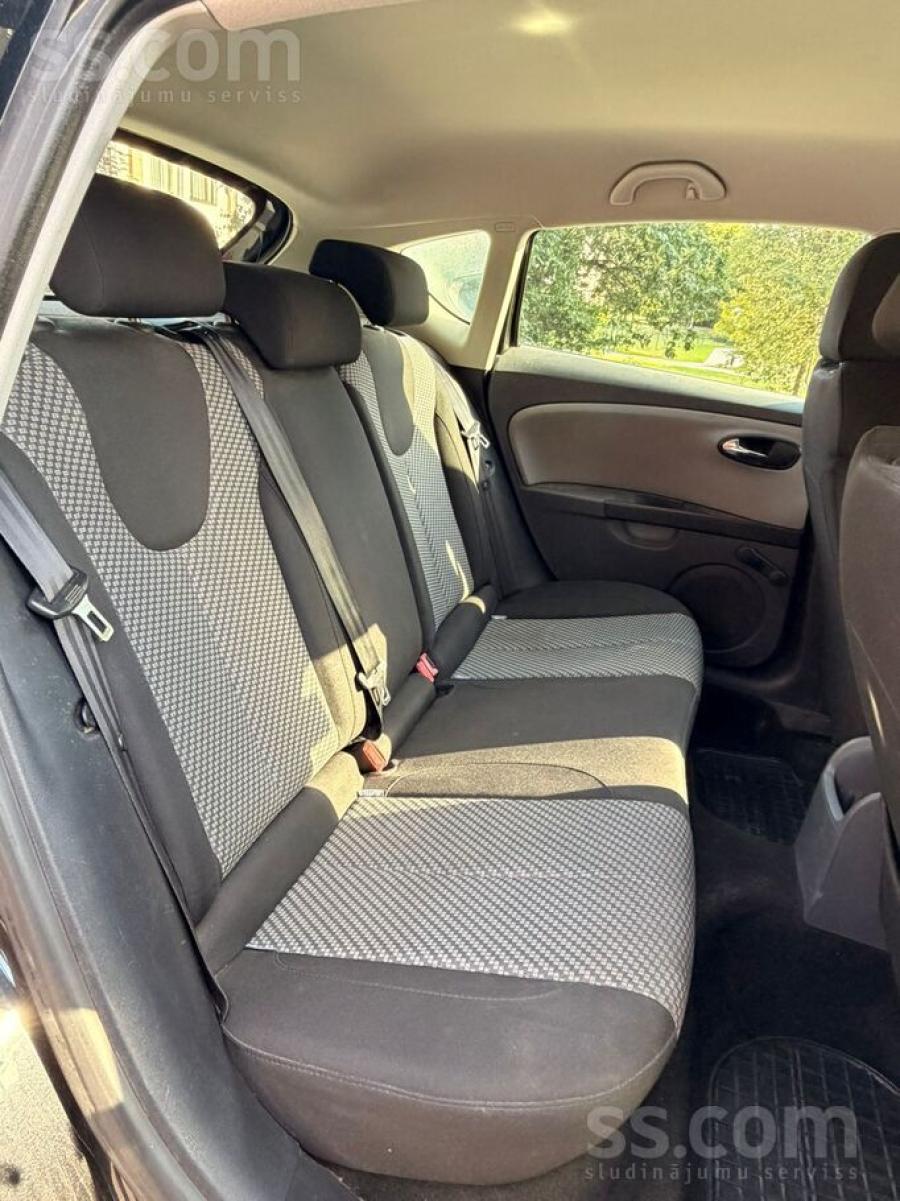 Melns SEAT Leon 2008 Preiļi, ar dzinēja tilpumu 1.90 L un nobraukumu 343 tūkst. km par 1700 €, foto 10 vietnē AUTOMOTO.COM.LV