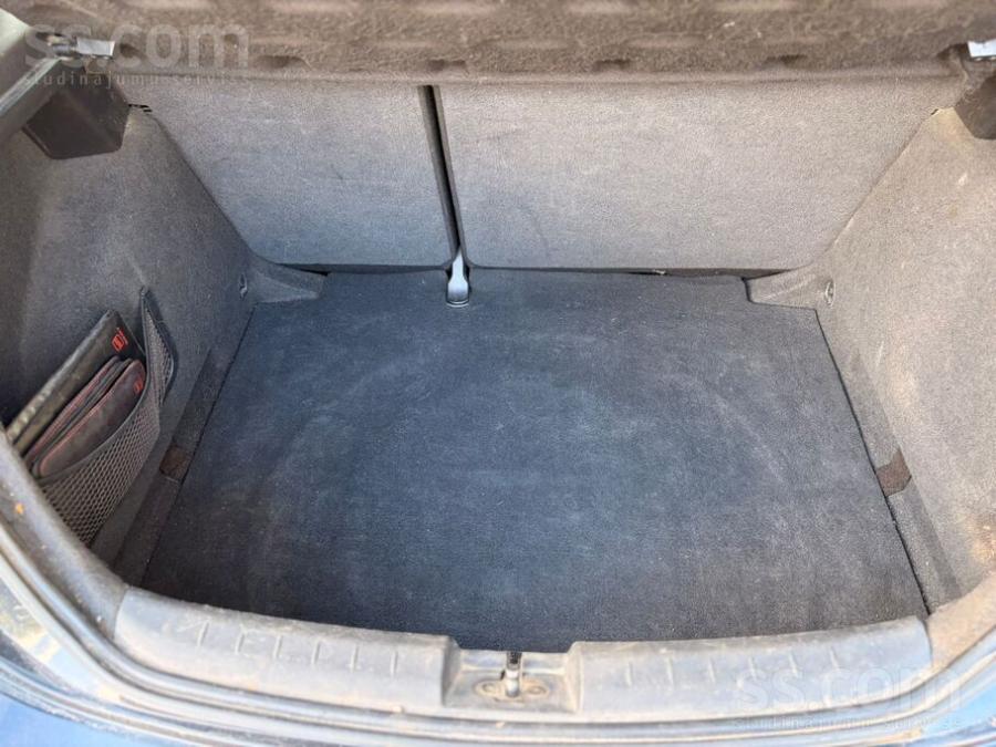 Melns SEAT Leon 2008 Preiļi, ar dzinēja tilpumu 1.90 L un nobraukumu 343 tūkst. km par 1700 €, foto 12 vietnē AUTOMOTO.COM.LV