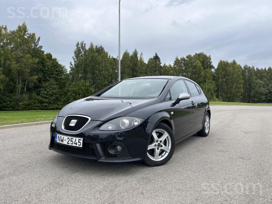 Black SEAT Leon 2008 in Cesis, with an engine capacity of 2.00 L and mileage of 268 thousand km for 3000 €, photo 1 on AUTOMOTO.COM.LV