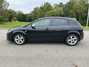 Black SEAT Leon 2008 in Cesis, with an engine capacity of 2.00 L and mileage of 268 thousand km for 3000 €, photo 4 on AUTOMOTO.COM.LV