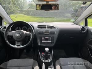 Black SEAT Leon 2008 in Cesis, with an engine capacity of 2.00 L and mileage of 268 thousand km for 3000 €, photo 6 on AUTOMOTO.COM.LV