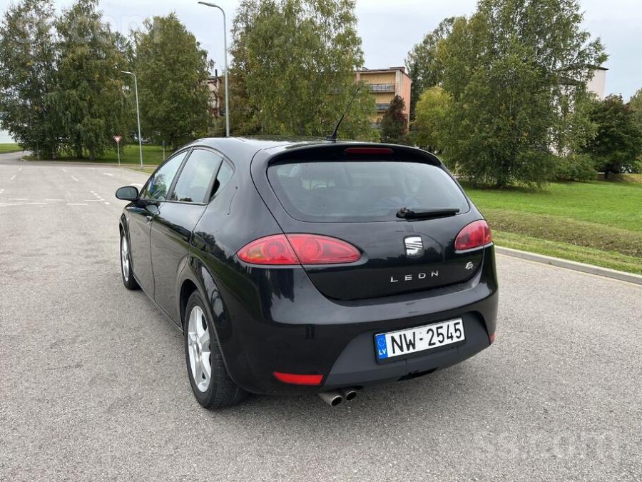 Black SEAT Leon 2008 in Cesis, with an engine capacity of 2.00 L and mileage of 268 thousand km for 3000 €, photo 7 on AUTOMOTO.COM.LV