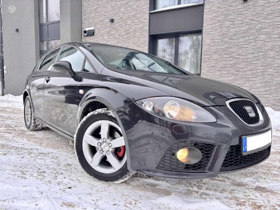 Melns SEAT Leon 2009 Kauņa, ar dzinēja tilpumu 1.90 L un nobraukumu 281 tūkst. km par 1950 €, foto 1 vietnē AUTOMOTO.COM.LV