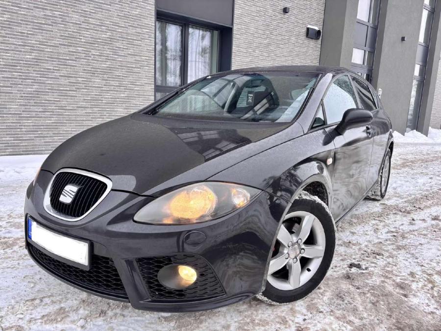 Melns SEAT Leon 2009 Kauņa, ar dzinēja tilpumu 1.90 L un nobraukumu 281 tūkst. km par 1950 €, foto 3 vietnē AUTOMOTO.COM.LV