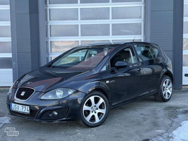 Black SEAT Leon 2009 in Panevezys, with an engine capacity of 1.90 L and mileage of 250 thousand km for 1550 €, photo 1 on AUTOMOTO.COM.LV