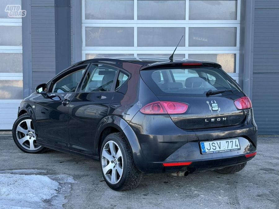 Melns SEAT Leon 2009 Panevēža, ar dzinēja tilpumu 1.90 L un nobraukumu 250 tūkst. km par 1550 €, foto 7 vietnē AUTOMOTO.COM.LV