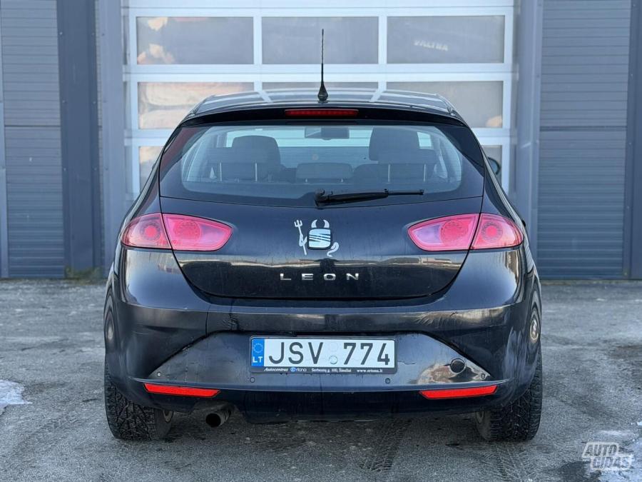 Melns SEAT Leon 2009 Panevēža, ar dzinēja tilpumu 1.90 L un nobraukumu 250 tūkst. km par 1550 €, foto 8 vietnē AUTOMOTO.COM.LV