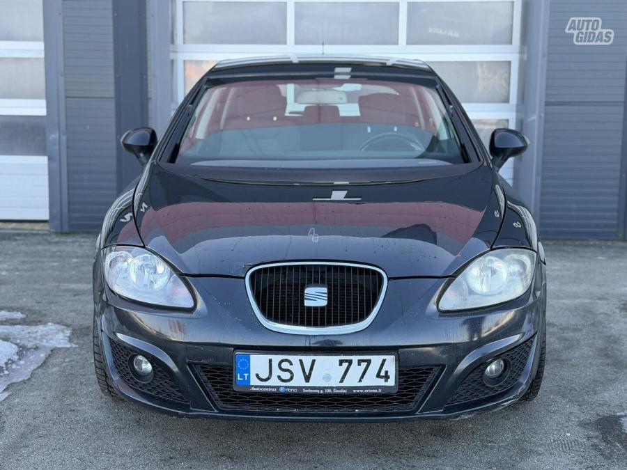 Melns SEAT Leon 2009 Panevēža, ar dzinēja tilpumu 1.90 L un nobraukumu 250 tūkst. km par 1450 €, foto 2 vietnē AUTOMOTO.COM.LV