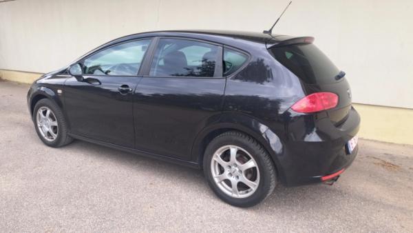 Melns SEAT Leon 2009 Rīga, ar dzinēja tilpumu 1.80 L un nobraukumu 148 tūkst. km par 4550 €, foto 5 vietnē AUTOMOTO.COM.LV