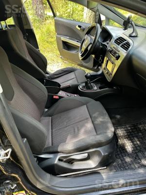 Black SEAT Leon 2009 in Bauska, with an engine capacity of 1.90 L and mileage of 286 thousand km for 2450 €, photo 10 on AUTOMOTO.COM.LV