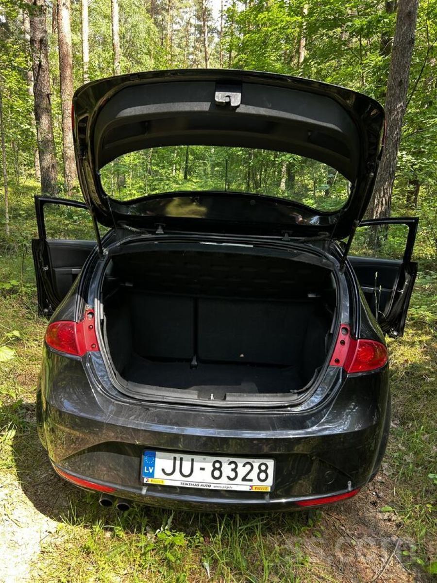 Black SEAT Leon 2009 in Bauska, with an engine capacity of 1.90 L and mileage of 286 thousand km for 2450 €, photo 12 on AUTOMOTO.COM.LV
