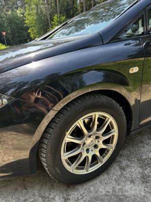 Black SEAT Leon 2009 in Bauska, with an engine capacity of 1.90 L and mileage of 286 thousand km for 2450 €, photo 13 on AUTOMOTO.COM.LV