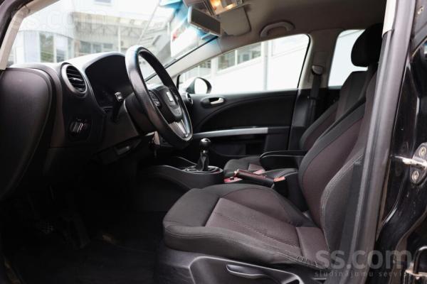 Melns SEAT Leon 2009 Rīga, ar dzinēja tilpumu 2.00 L un nobraukumu 286 tūkst. km par 2295 €, foto 7 vietnē AUTOMOTO.COM.LV