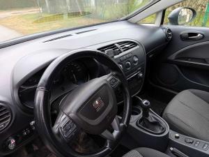 Black SEAT Leon 2010 in Kaunas, with an engine capacity of 1.90 L and mileage of 316 thousand km for 2600 €, photo 9 on AUTOMOTO.COM.LV