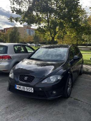 Black SEAT Leon 2010 in Vilnius, with an engine capacity of 1.97 L and mileage of 319 thousand km for 1750 €, photo  on AUTOMOTO.COM.LV