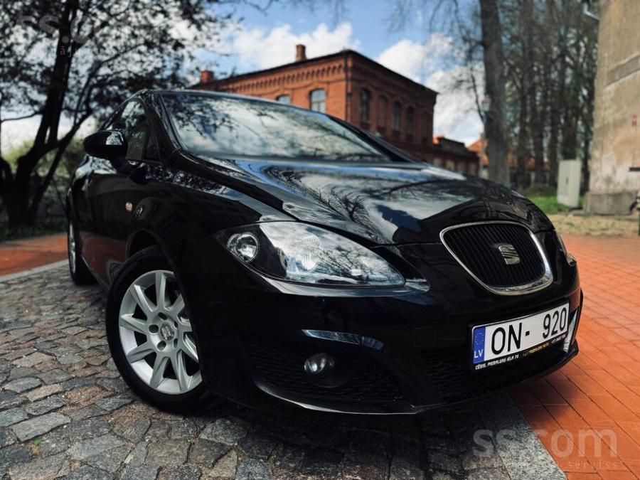 Black SEAT Leon 2010 in Cesis, with an engine capacity of 1.40 L and mileage of 0 thousand km for 4250 €, photo 1 on AUTOMOTO.COM.LV