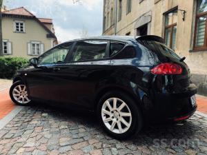 Black SEAT Leon 2010 in Cesis, with an engine capacity of 1.40 L and mileage of 0 thousand km for 4250 €, photo 9 on AUTOMOTO.COM.LV