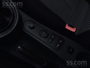Black SEAT Leon 2010 in Cesis, with an engine capacity of 1.40 L and mileage of 0 thousand km for 4250 €, photo 18 on AUTOMOTO.COM.LV