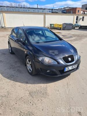 Melns SEAT Leon 2010 Rīga, ar dzinēja tilpumu 1.40 L un nobraukumu 262 tūkst. km par 2050 €, foto  vietnē AUTOMOTO.COM.LV