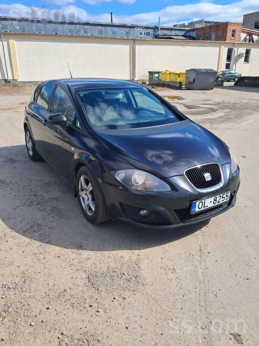 Black SEAT Leon 2010 in Riga, with an engine capacity of 1.40 L and mileage of 262 thousand km for 2050 €, photo 1 on AUTOMOTO.COM.LV