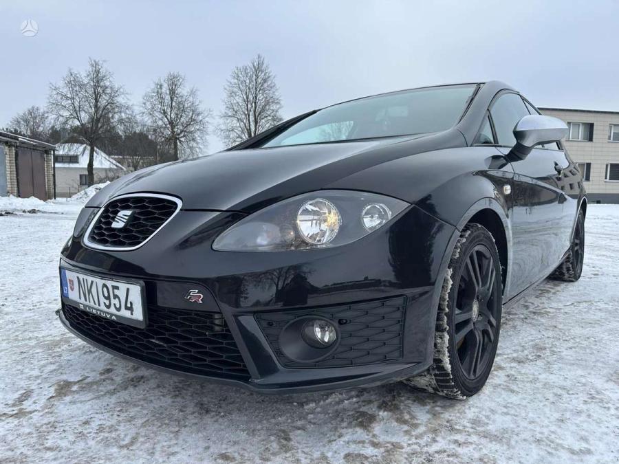 Melns SEAT Leon 2011 Tauragė, ar dzinēja tilpumu 1.98 L un nobraukumu 286 tūkst. km par 4700 €, foto 2 vietnē AUTOMOTO.COM.LV