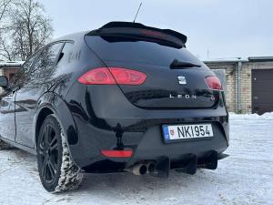 Melns SEAT Leon 2011 Tauragė, ar dzinēja tilpumu 1.98 L un nobraukumu 286 tūkst. km par 4700 €, foto 5 vietnē AUTOMOTO.COM.LV