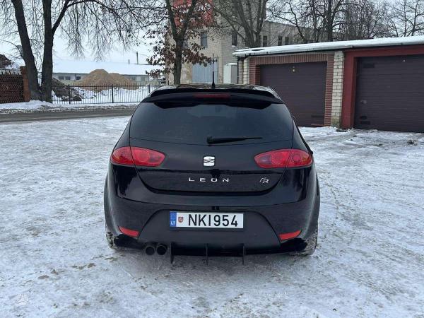Melns SEAT Leon 2011 Tauragė, ar dzinēja tilpumu 1.98 L un nobraukumu 286 tūkst. km par 4700 €, foto 6 vietnē AUTOMOTO.COM.LV