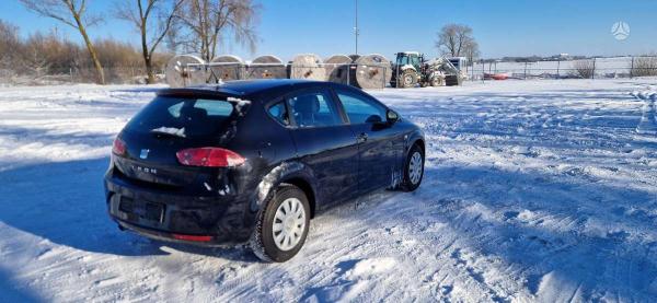 Black SEAT Leon 2011 in Marijampole, with an engine capacity of 1.60 L and mileage of 226 thousand km for 2350 €, photo 3 on AUTOMOTO.COM.LV