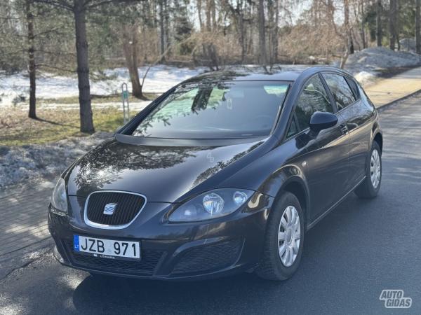 Melns SEAT Leon 2011 Viļņa, ar dzinēja tilpumu 1.60 L un nobraukumu 215 tūkst. km par 2100 €, foto 2 vietnē AUTOMOTO.COM.LV