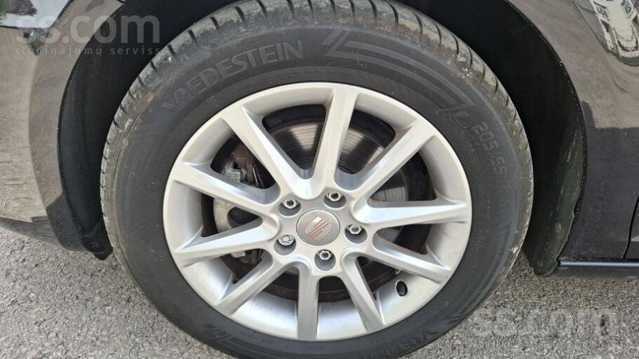 Melns SEAT Leon 2011 Daugavpils, ar dzinēja tilpumu 1.40 L un nobraukumu 166 tūkst. km par 3750 €, foto 13 vietnē AUTOMOTO.COM.LV
