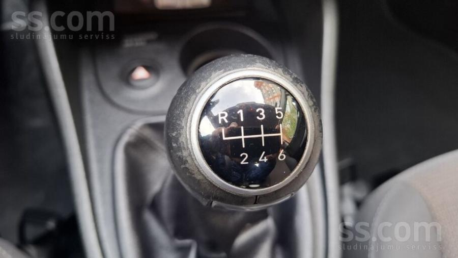 Melns SEAT Leon 2011 Daugavpils, ar dzinēja tilpumu 1.40 L un nobraukumu 166 tūkst. km par 3750 €, foto 29 vietnē AUTOMOTO.COM.LV