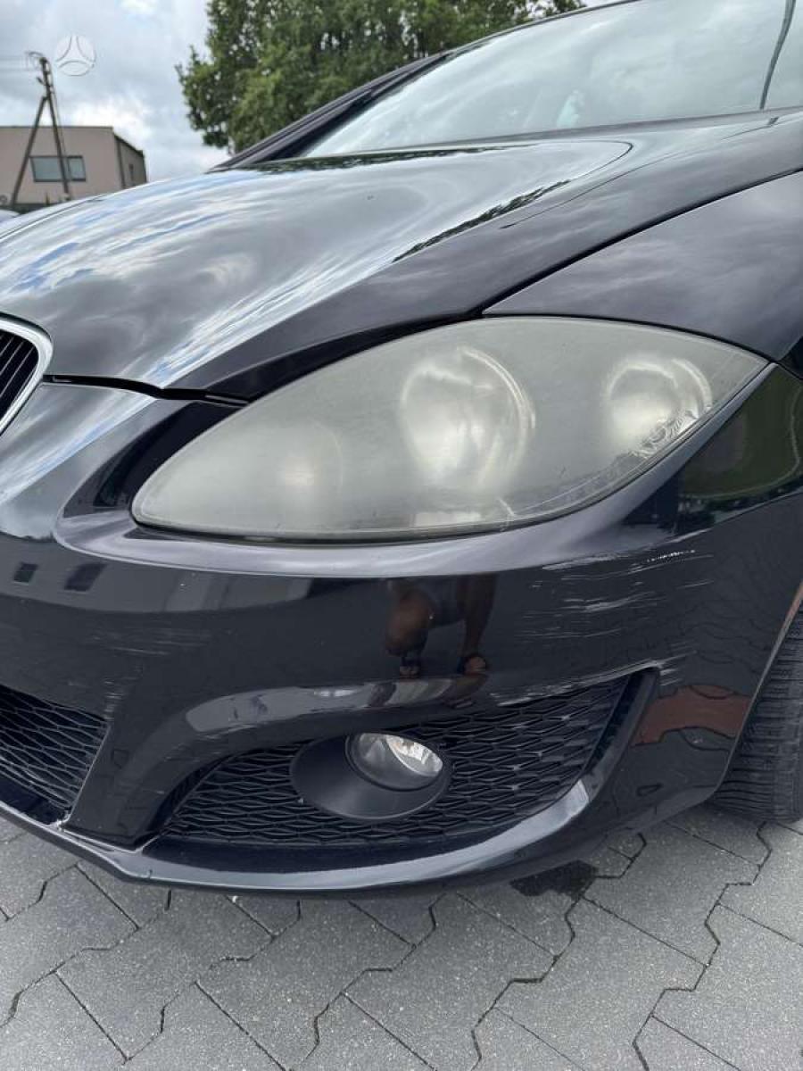 Black SEAT Leon 2011 in Kaunas, with an engine capacity of 1.20 L and mileage of 198 thousand km for 2450 €, photo 4 on AUTOMOTO.COM.LV