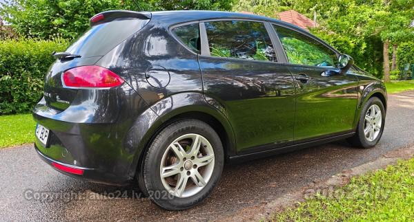 Melns SEAT Leon 2011 Tartu, ar dzinēja tilpumu 1.60 L un nobraukumu 152 tūkst. km par 3490 €, foto 2 vietnē AUTOMOTO.COM.LV