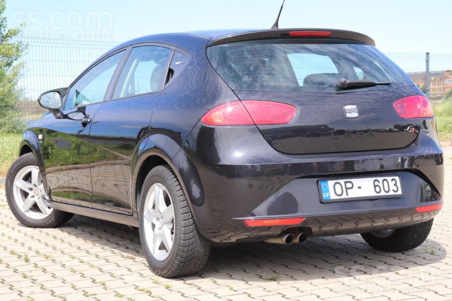 Black SEAT Leon 2011 in Riga, with an engine capacity of 1.40 L and mileage of 180 thousand km for 3750 €, photo 12 on AUTOMOTO.COM.LV