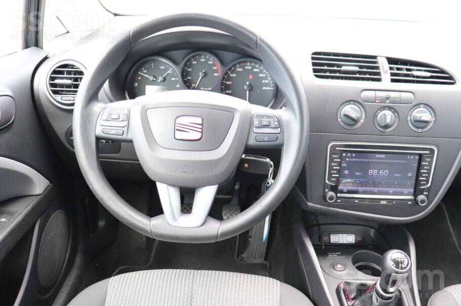 Black SEAT Leon 2011 in Riga, with an engine capacity of 1.40 L and mileage of 180 thousand km for 3750 €, photo 22 on AUTOMOTO.COM.LV