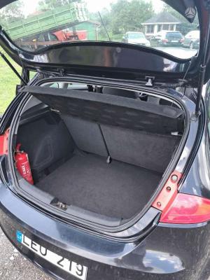 Black SEAT Leon 2011 in Kaunas, with an engine capacity of 1.60 L and mileage of 335 thousand km for 3100 €, photo 7 on AUTOMOTO.COM.LV