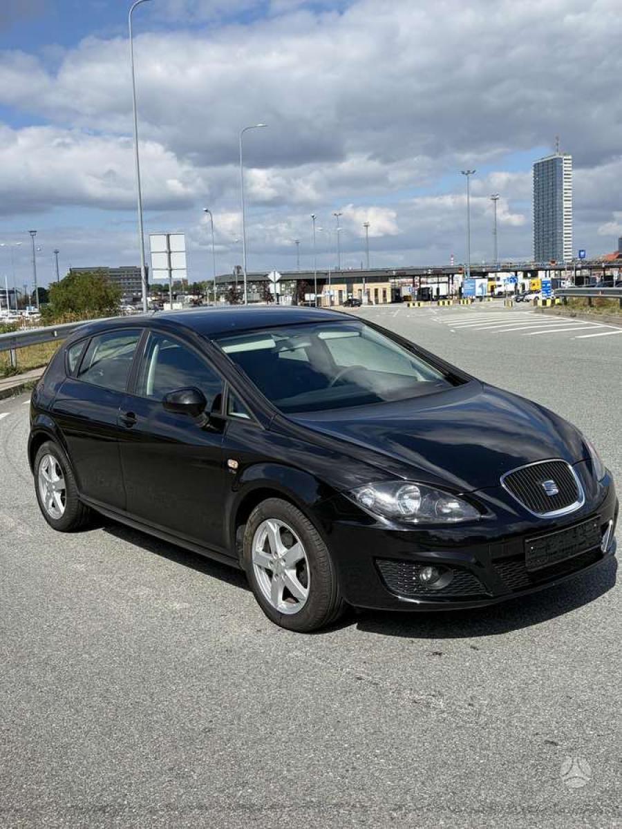 Melns SEAT Leon 2011 Klaipėda, ar dzinēja tilpumu 1.39 L un nobraukumu 197 tūkst. km par 3150 €, foto 4 vietnē AUTOMOTO.COM.LV