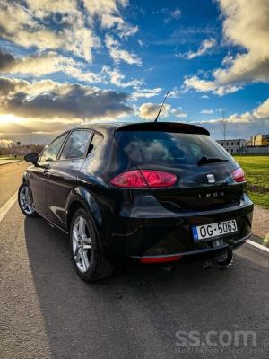 Black SEAT Leon 2011 in Liepaja, with an engine capacity of 1.20 L and mileage of 250 thousand km for 2900 €, photo 10 on AUTOMOTO.COM.LV