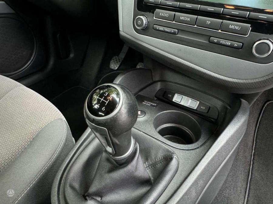 Black SEAT Leon 2011 in Vilnius, with an engine capacity of 1.39 L and mileage of 147 thousand km for 3700 €, photo 18 on AUTOMOTO.COM.LV