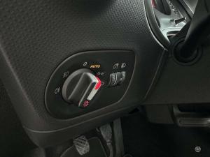 Black SEAT Leon 2011 in Vilnius, with an engine capacity of 1.39 L and mileage of 147 thousand km for 3700 €, photo 20 on AUTOMOTO.COM.LV
