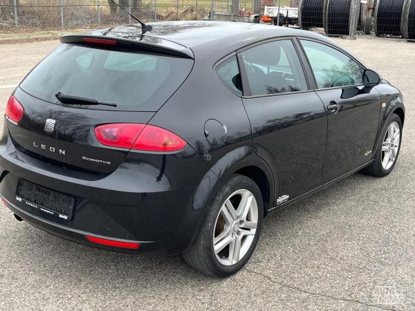 Melns SEAT Leon 2012 Marijampole, ar dzinēja tilpumu 1.20 L un nobraukumu 229 tūkst. km par 3150 €, foto 4 vietnē AUTOMOTO.COM.LV