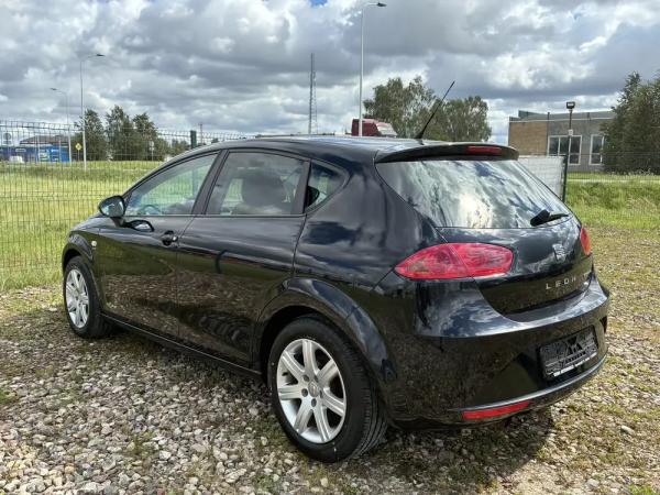 Black SEAT Leon 2012 in Saldus, with an engine capacity of 1.20 L and mileage of 137 thousand km for 4700 €, photo 4 on AUTOMOTO.COM.LV