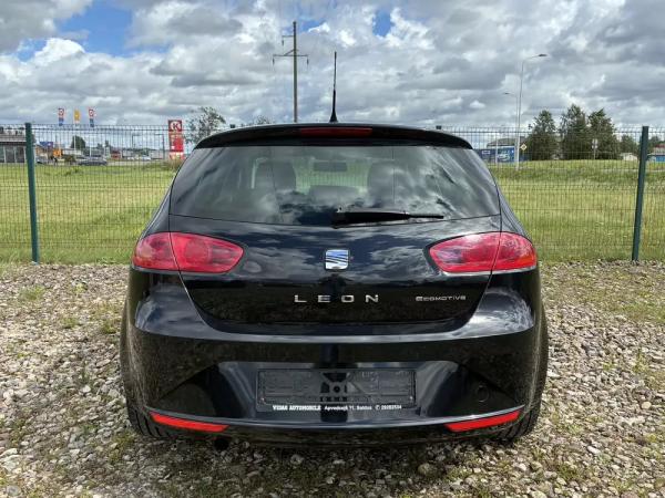 Black SEAT Leon 2012 in Saldus, with an engine capacity of 1.20 L and mileage of 137 thousand km for 4700 €, photo 6 on AUTOMOTO.COM.LV