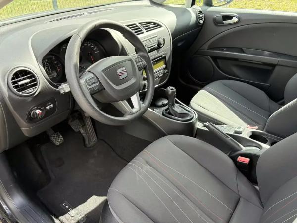 Black SEAT Leon 2012 in Saldus, with an engine capacity of 1.20 L and mileage of 137 thousand km for 4700 €, photo 7 on AUTOMOTO.COM.LV