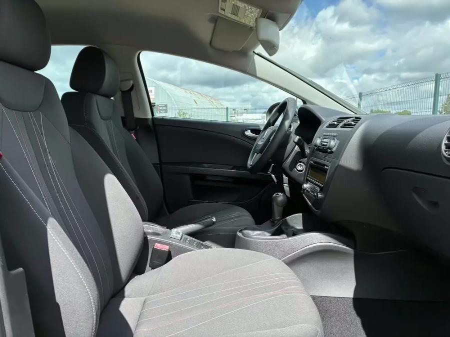Black SEAT Leon 2012 in Saldus, with an engine capacity of 1.20 L and mileage of 137 thousand km for 4700 €, photo 15 on AUTOMOTO.COM.LV