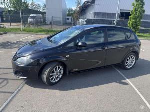 Black SEAT Leon 2012 in Kaunas, with an engine capacity of 1.60 L and mileage of 350 thousand km for 2450 €, photo  on AUTOMOTO.COM.LV