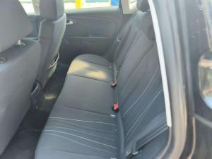 Black SEAT Leon 2012 in Utena, with an engine capacity of 1.60 L and mileage of 260 thousand km for 3550 €, photo 11 on AUTOMOTO.COM.LV