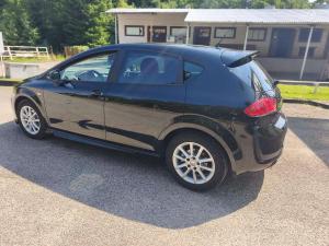 Black SEAT Leon 2012 in Utena, with an engine capacity of 1.60 L and mileage of 260 thousand km for 3550 €, photo 23 on AUTOMOTO.COM.LV