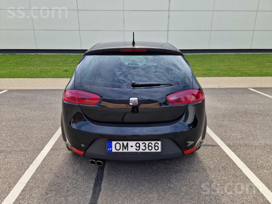 Black SEAT Leon 2012 in Riga, with an engine capacity of 1.80 L and mileage of 209 thousand km for 4280 €, photo 6 on AUTOMOTO.COM.LV