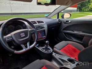Black SEAT Leon 2012 in Riga, with an engine capacity of 1.80 L and mileage of 209 thousand km for 4280 €, photo 9 on AUTOMOTO.COM.LV